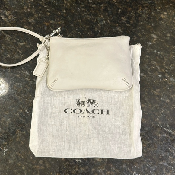 Coach | Bags | Coach White Leather Wristlet With Silver Hardware ...